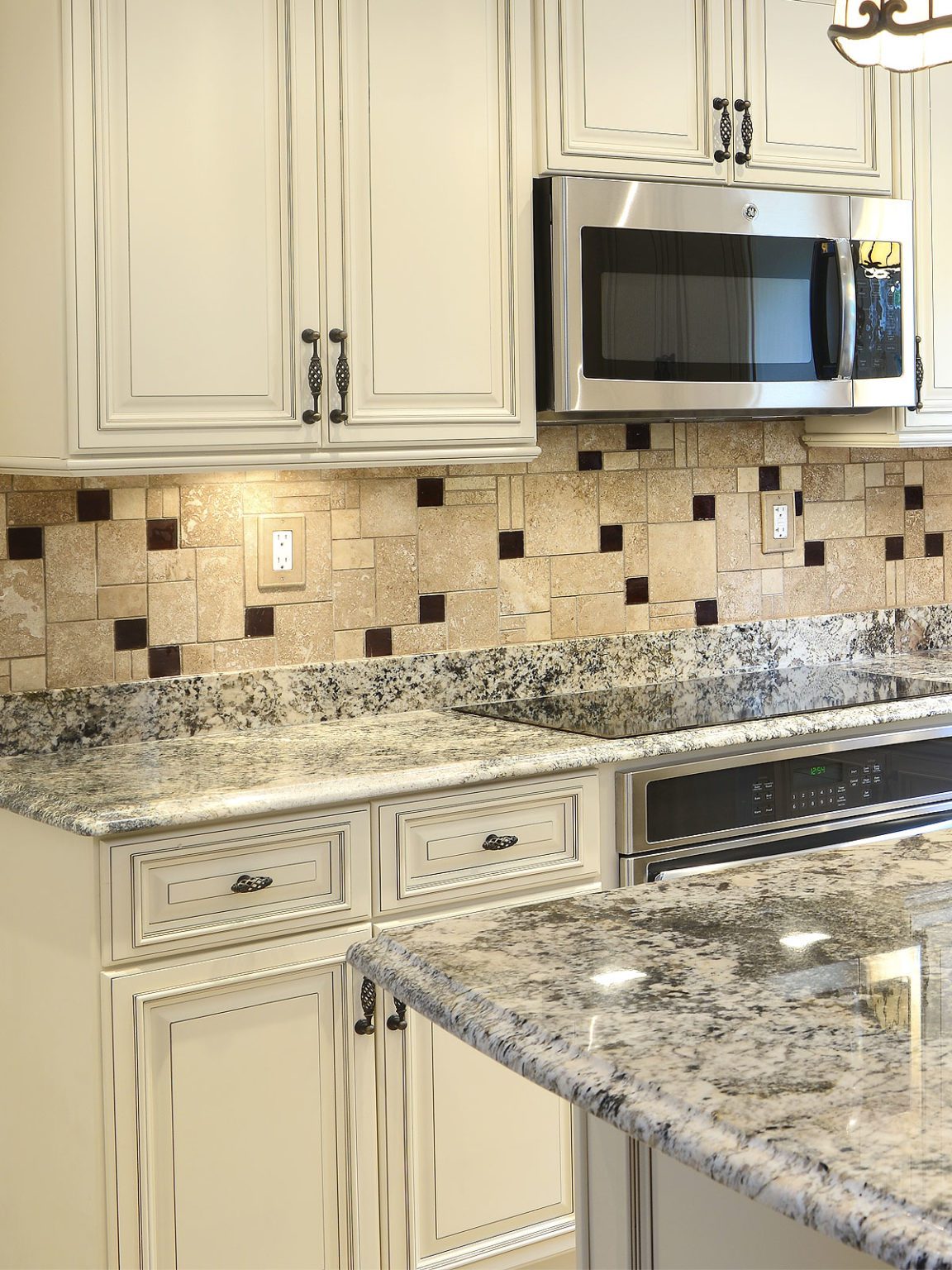 103+ Travertine Backsplash Ideas (Top Trend Tile Designs!)