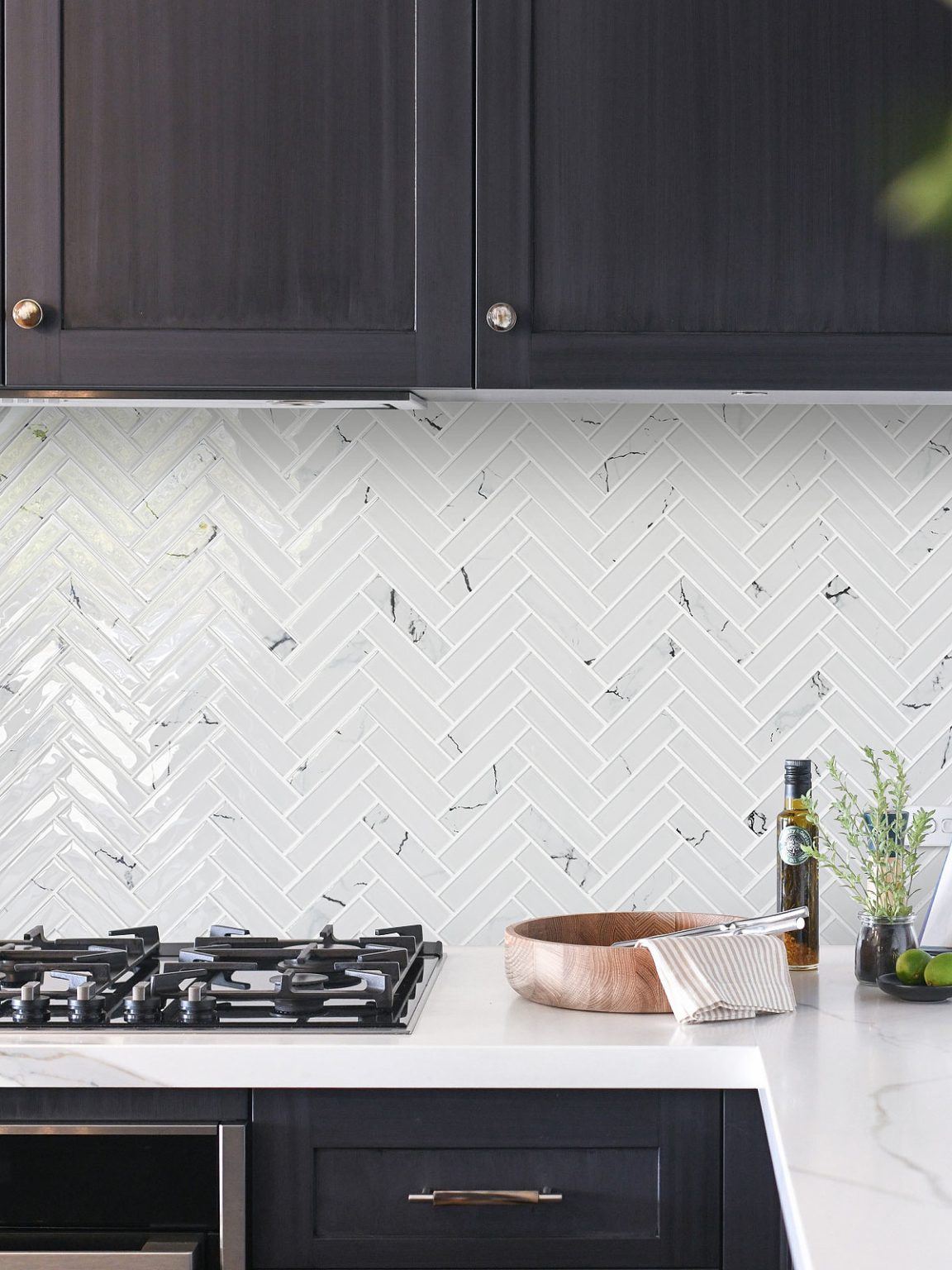 23+ White Kitchen Backsplash (TIMELESS) - White Tile Designs