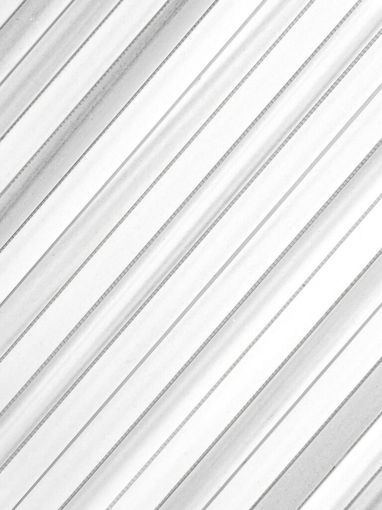 Modern (24" Long) Marble White Gray Backsplash Tile (Modern Look)