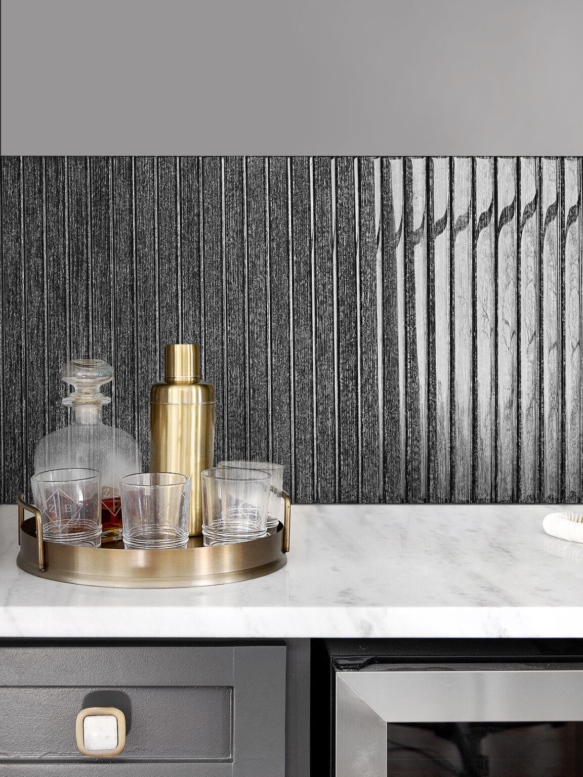 Shimmery Black Glass Modern Backsplash Tile
