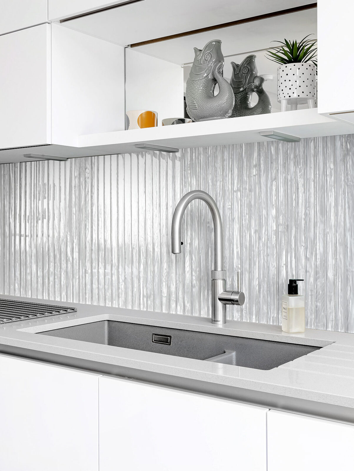 Shell Glass Elegant Backsplash Tile