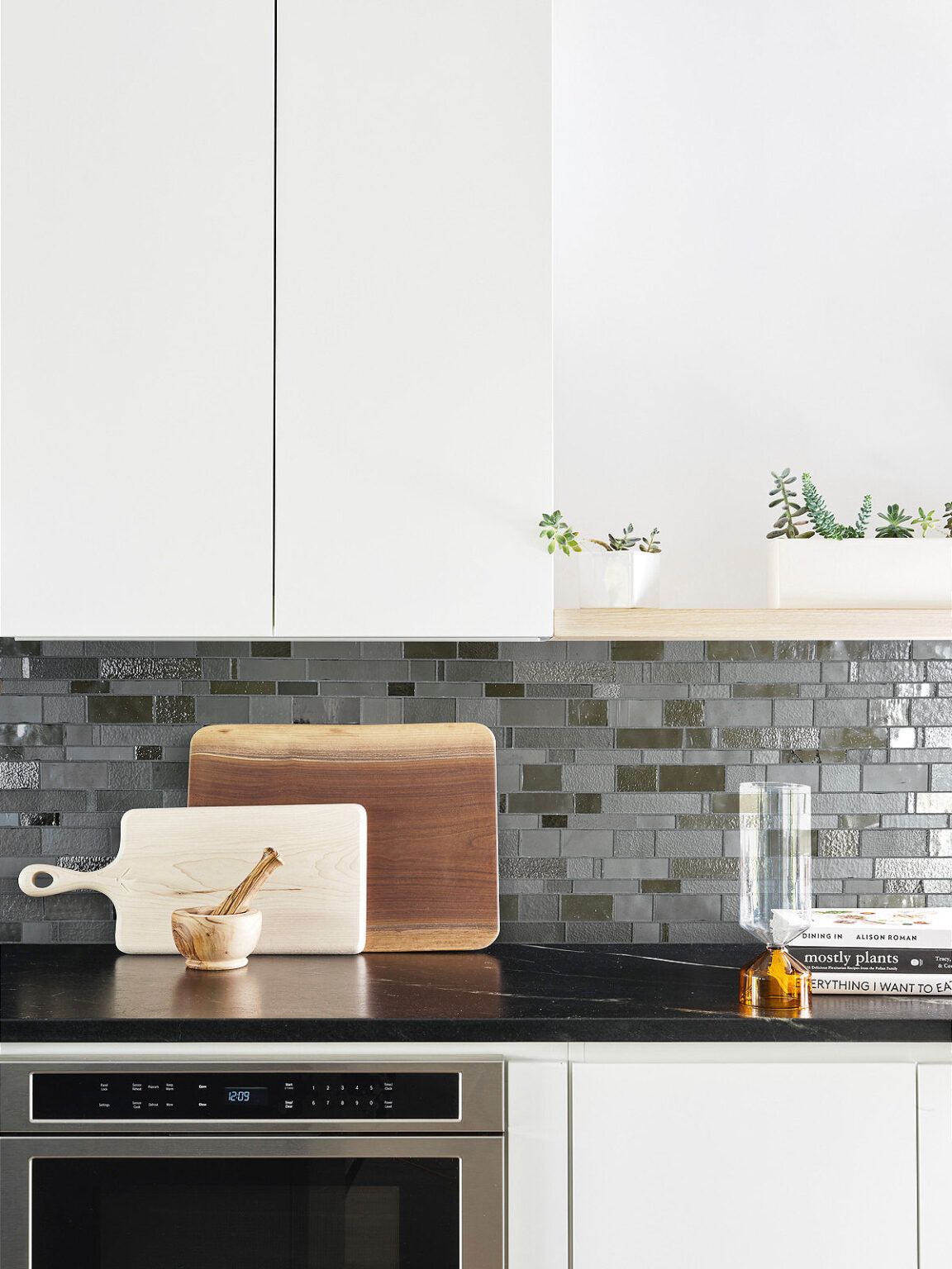 21+ Backsplash Ideas for Small Kitchen (CREATIVE) - Backsplash